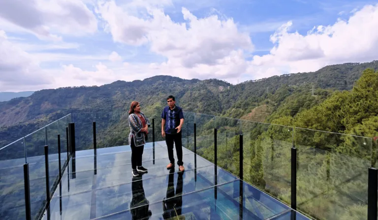 Mt. Camisong’s Glass Walkway – The First in North Luzon